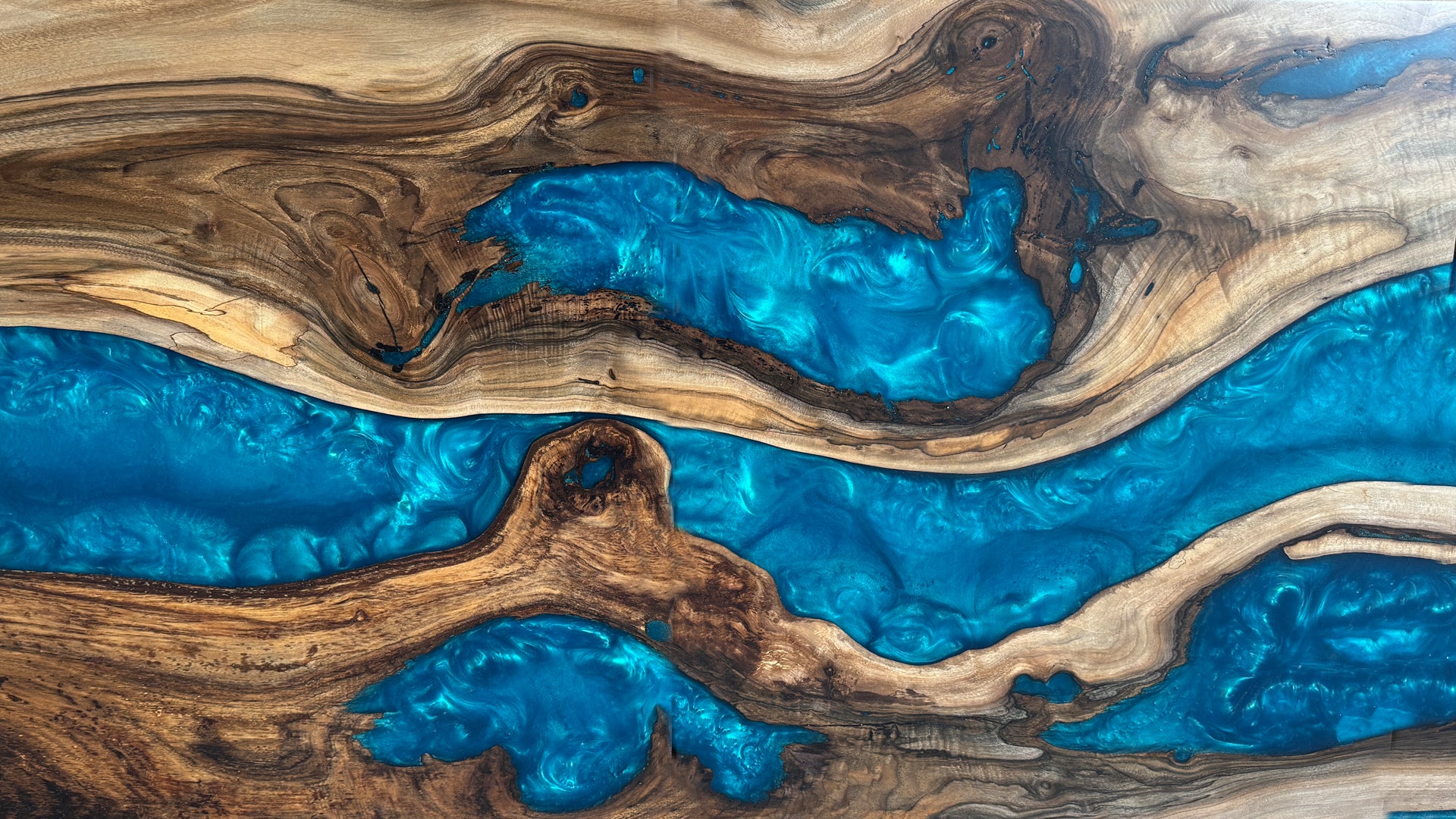 ER Casa: Custom Wood Furniture, Epoxy Resin River Tables and Cabinets